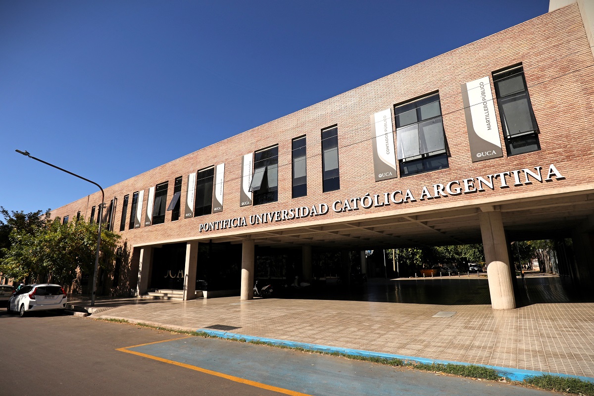 La UCA, el lugar ideal para ser estudiante - Diario Río Negro