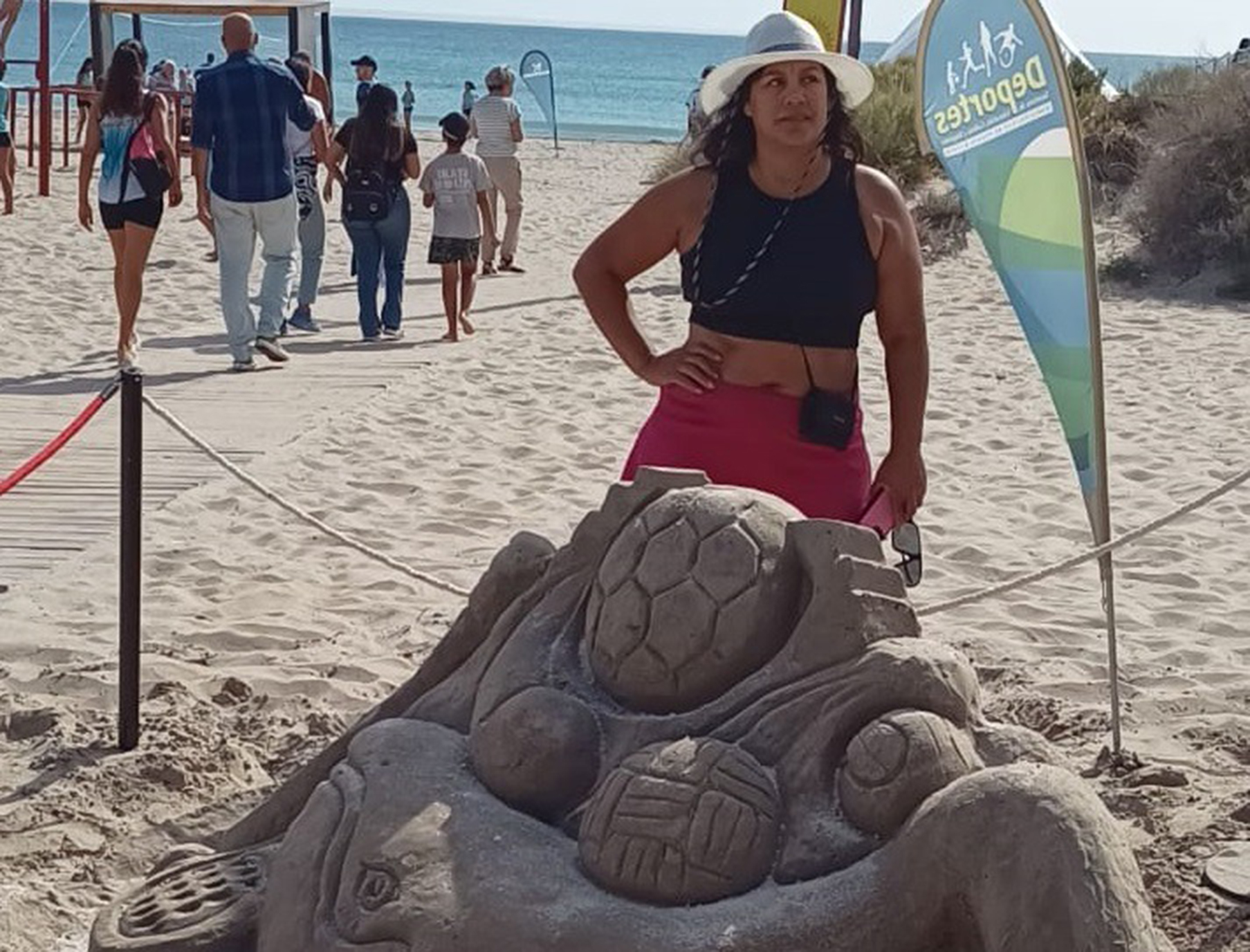 Primer Festival de Arte con Arena: quieren hacer el dibujo más largo ...