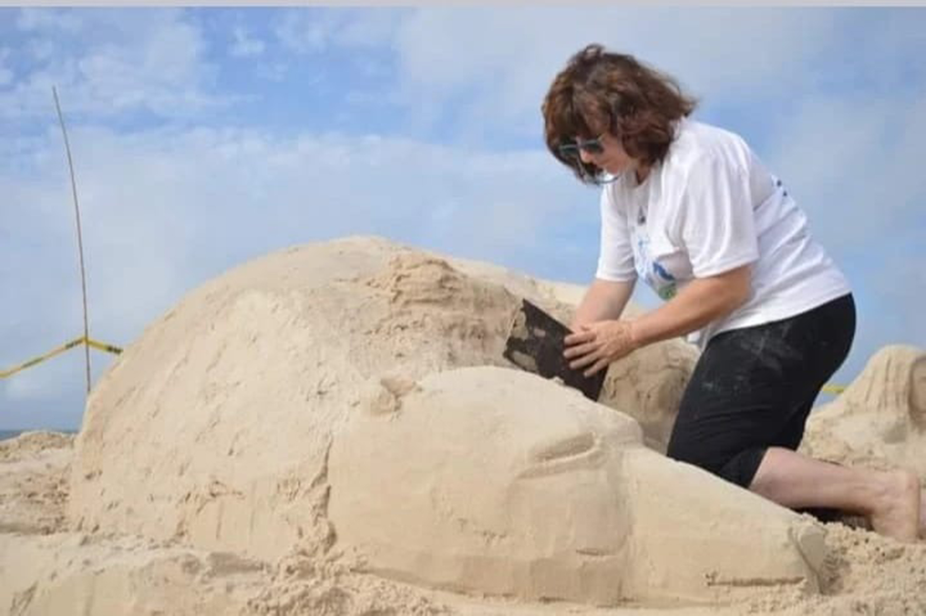 Primer Festival de Arte con Arena: quieren hacer el dibujo más largo ...