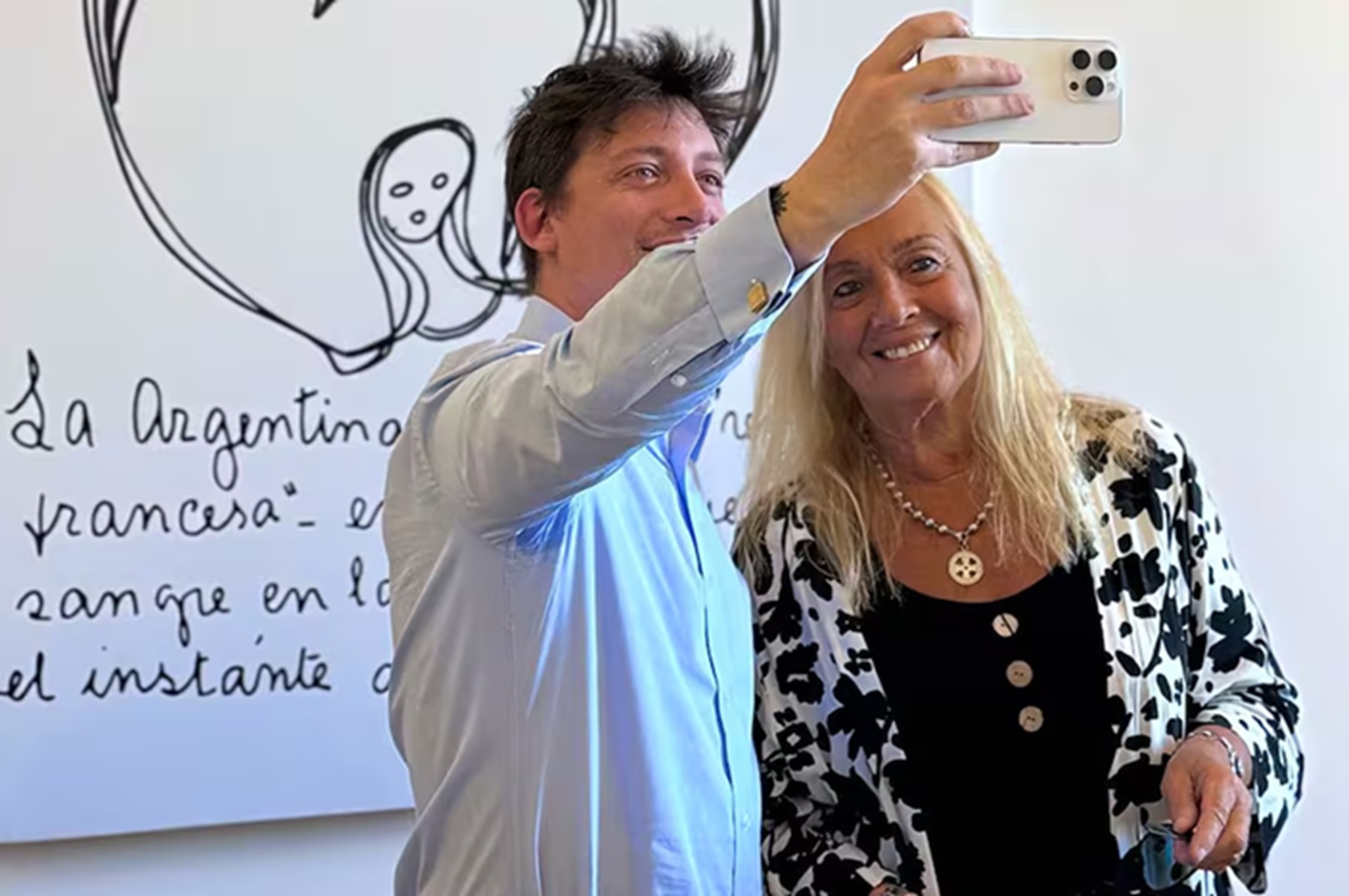 ¿Qué es la Cruz Orlada de Benjamín Solari Parravicini?: El símbolo favorito de Santiago Caputo ...