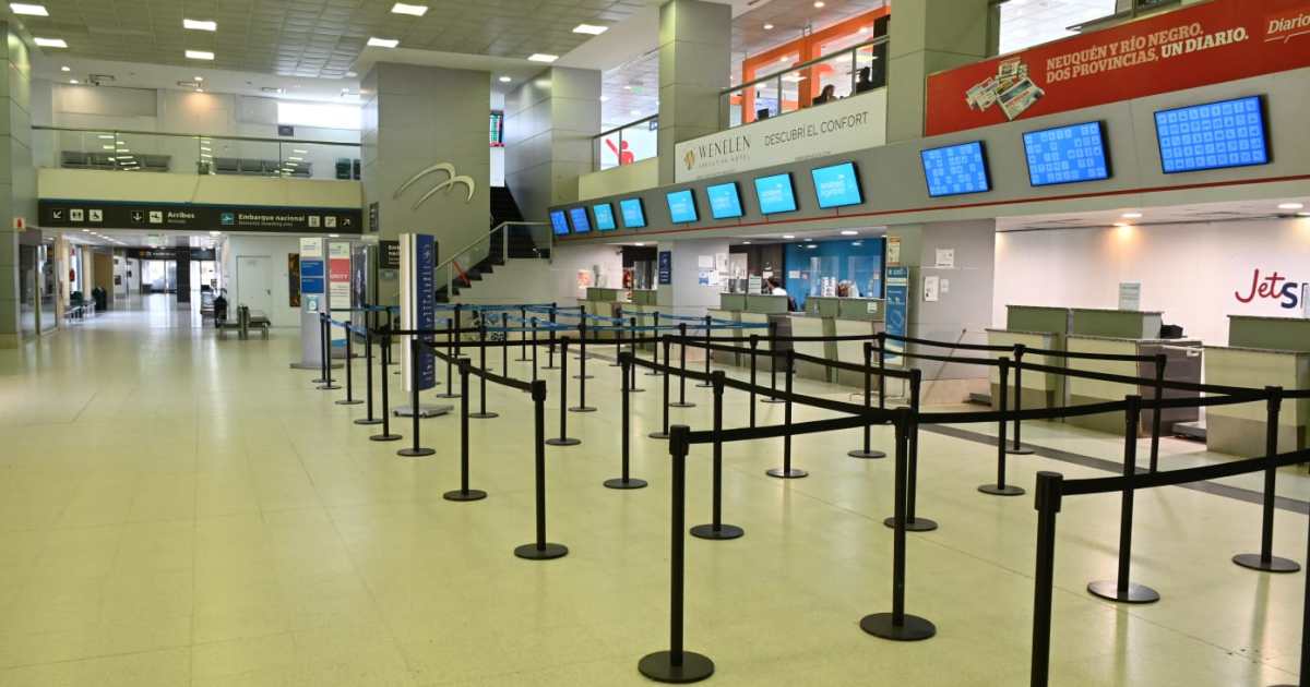 Paro de controladores aéreos: la «preocupación» de las aerolíneas por la cancelación de vuelos ...