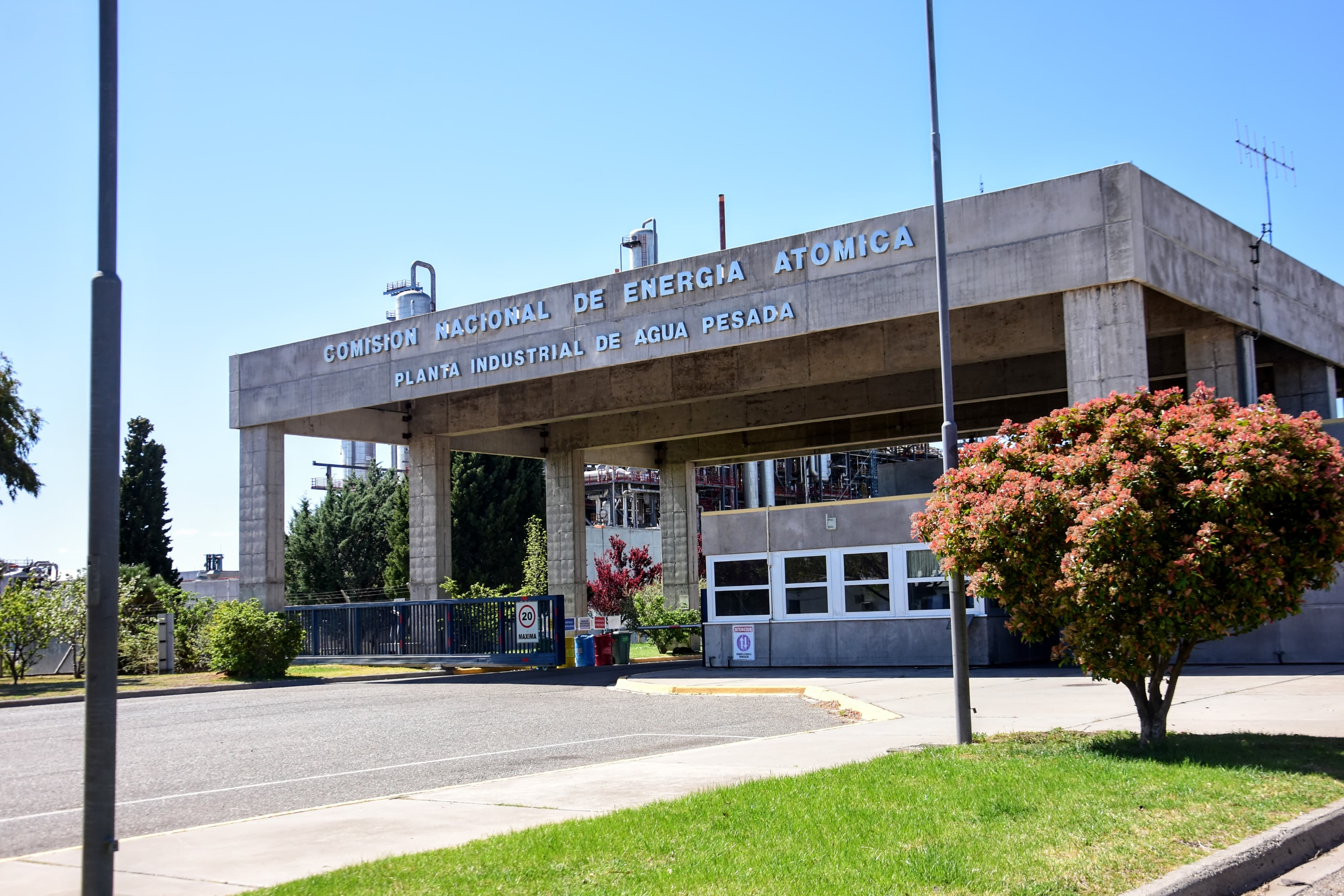 PIAP: vence el contrato para reactivar la planta de agua pesada en ...