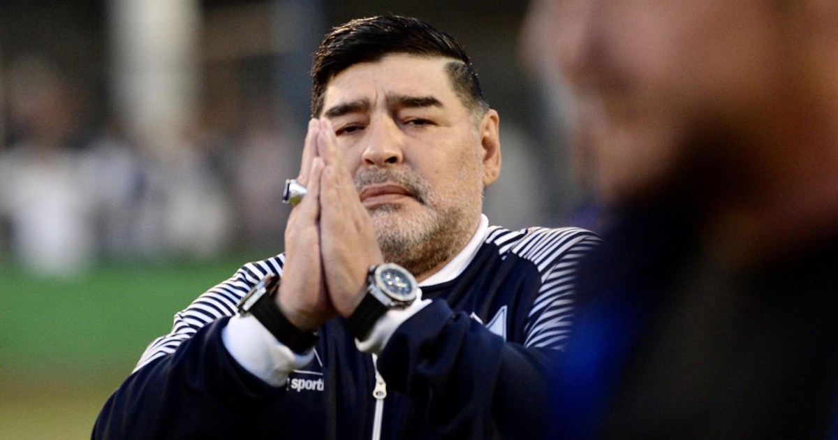 Suspendieron el juicio por la muerte de Diego Maradona tras el escándalo de la jueza - Diario ...