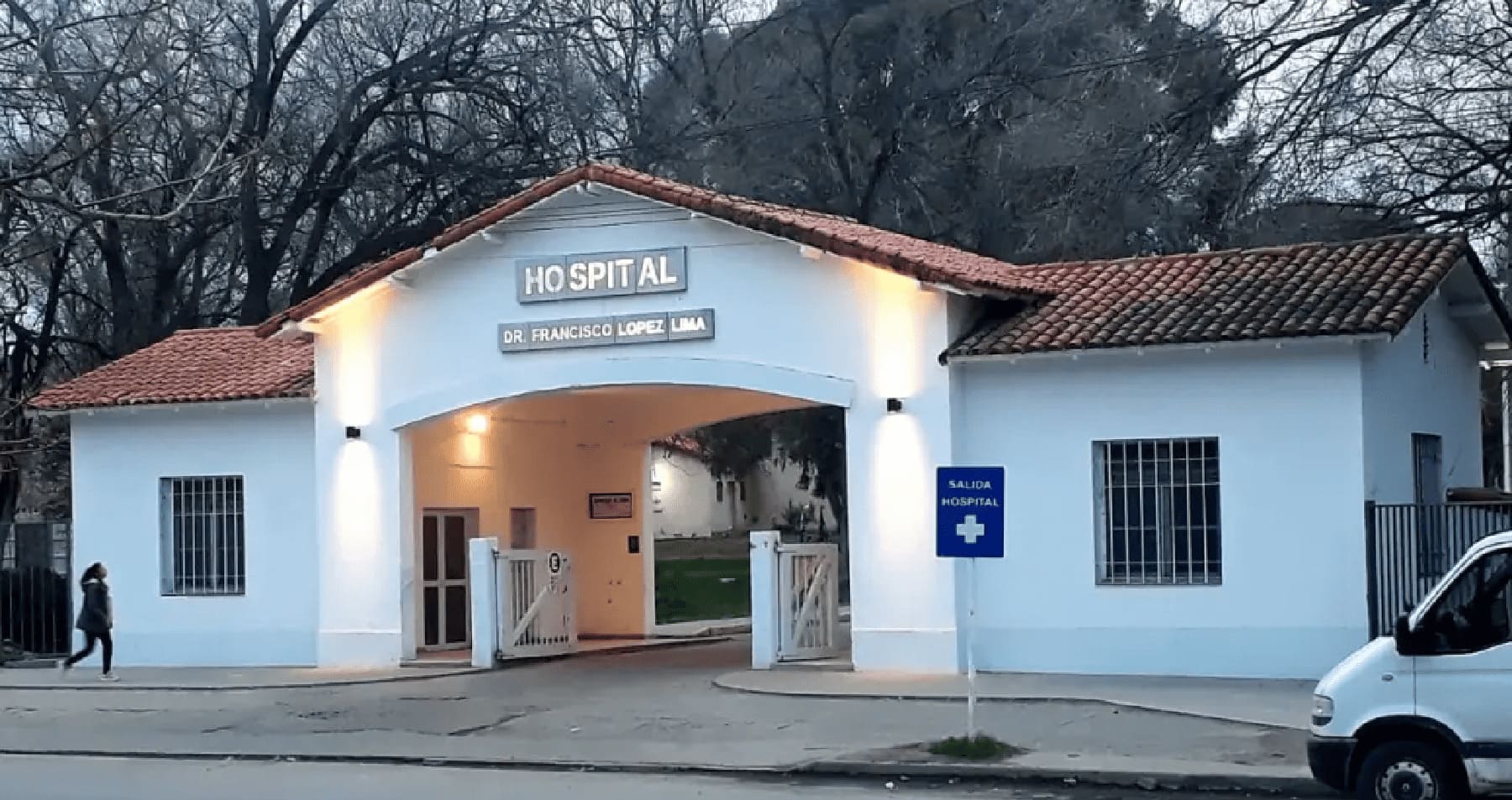 Grave choque entre una moto y una bicicleta en Roca: dos personas ...
