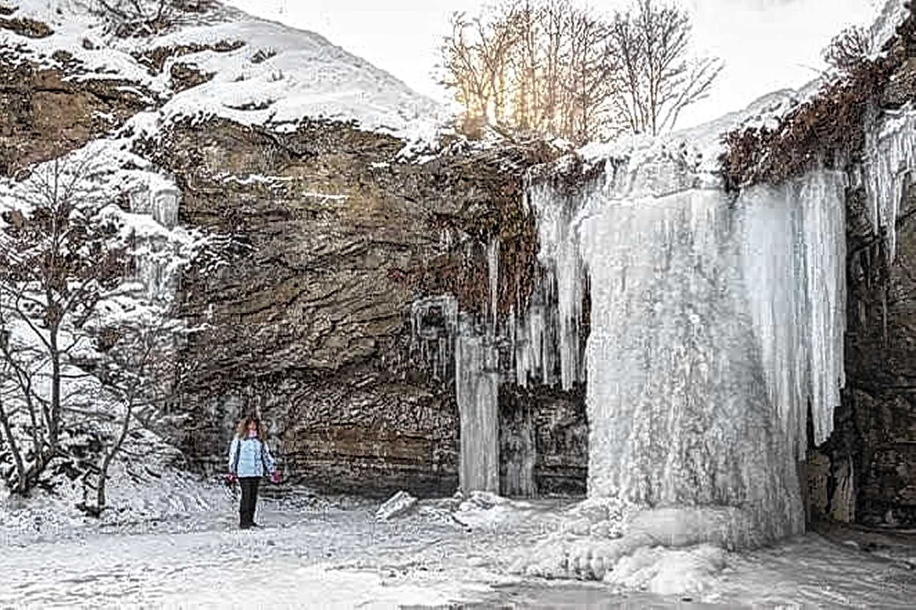 En fotos | Se congeló la emblemática cascada de Río Turbio en medio de ...