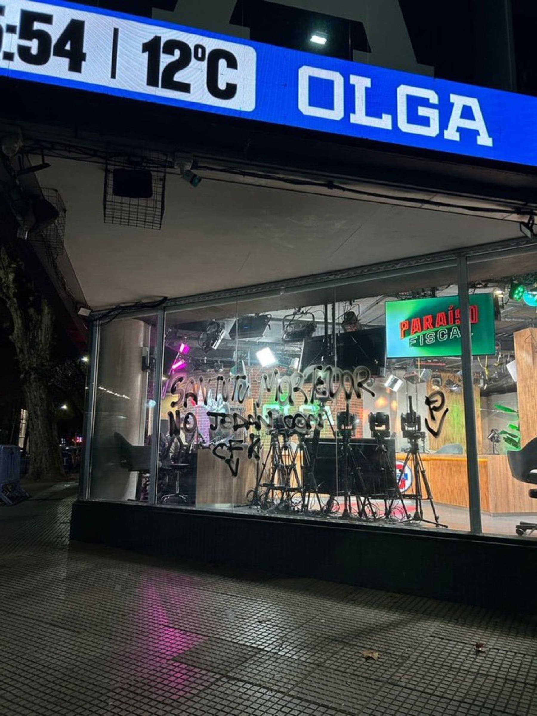 OLGA amaneció con pintadas a favor de Cristina Fernández de Kirchner ...