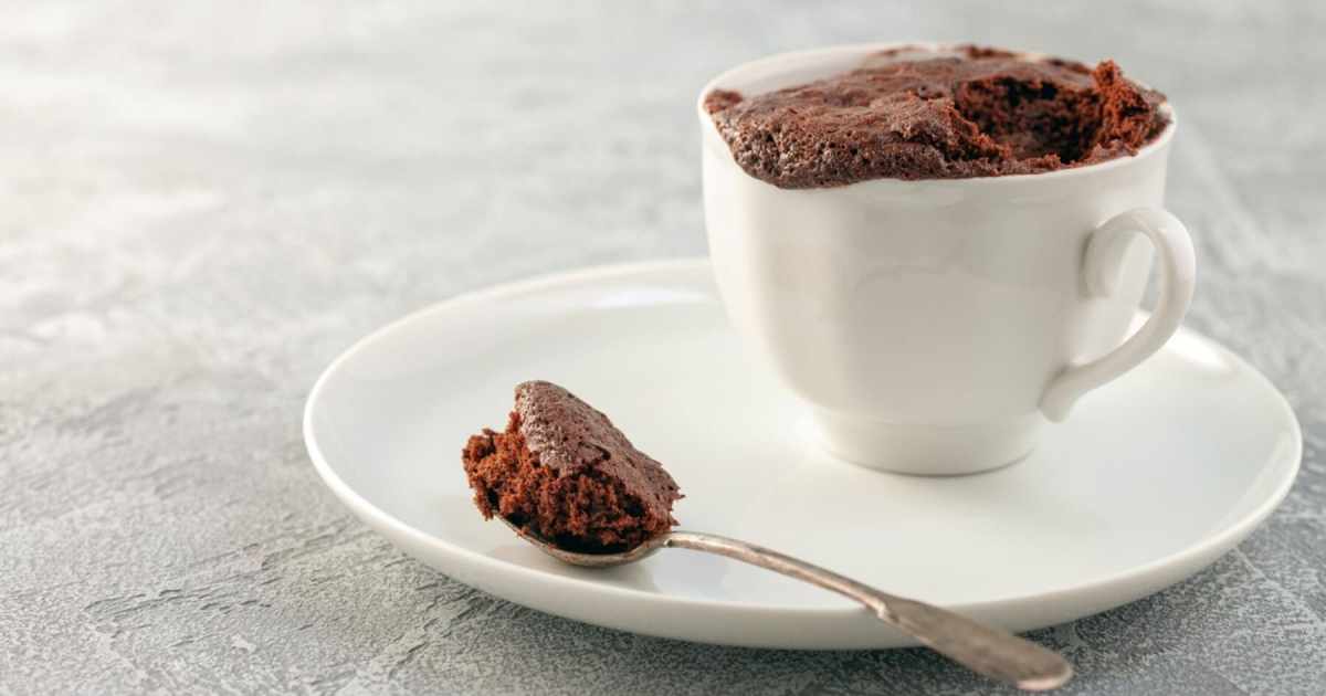 Tortita de chocolate al microondas: rápida, sana y sin harina ni azúcar ...