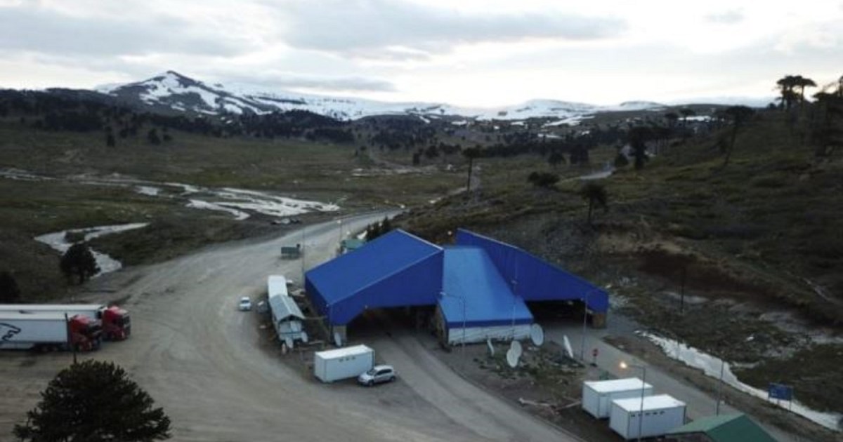 Baby alien bus scene it felt well protected and enjoyed a