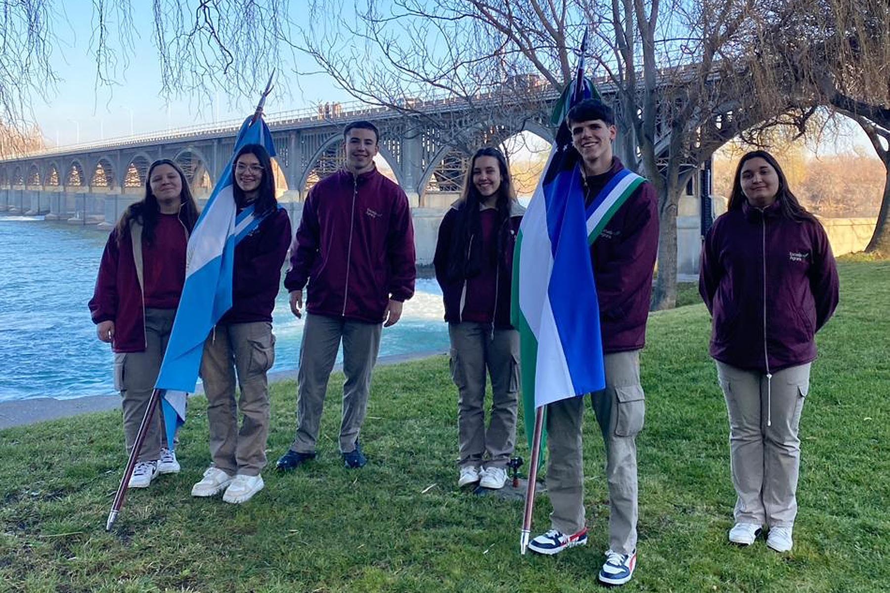 Con alegría, estudiantes de Regina dieron la bienvenida a la temporada ...