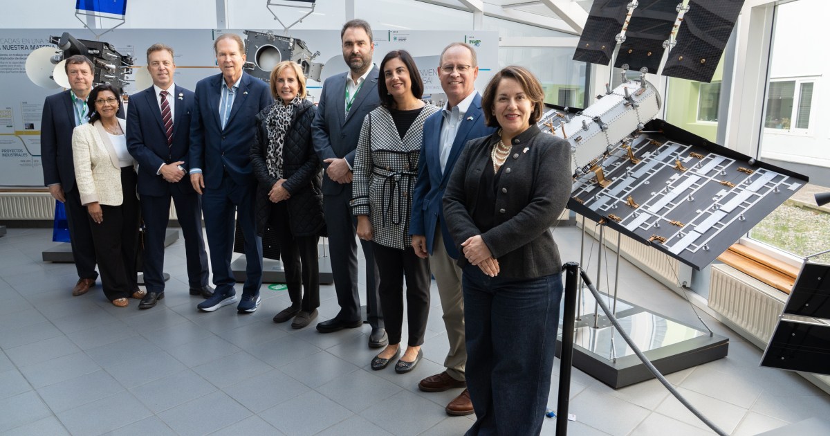 «Invap es un modelo», dijo Weretilneck ante la comitiva de la Embajada ...