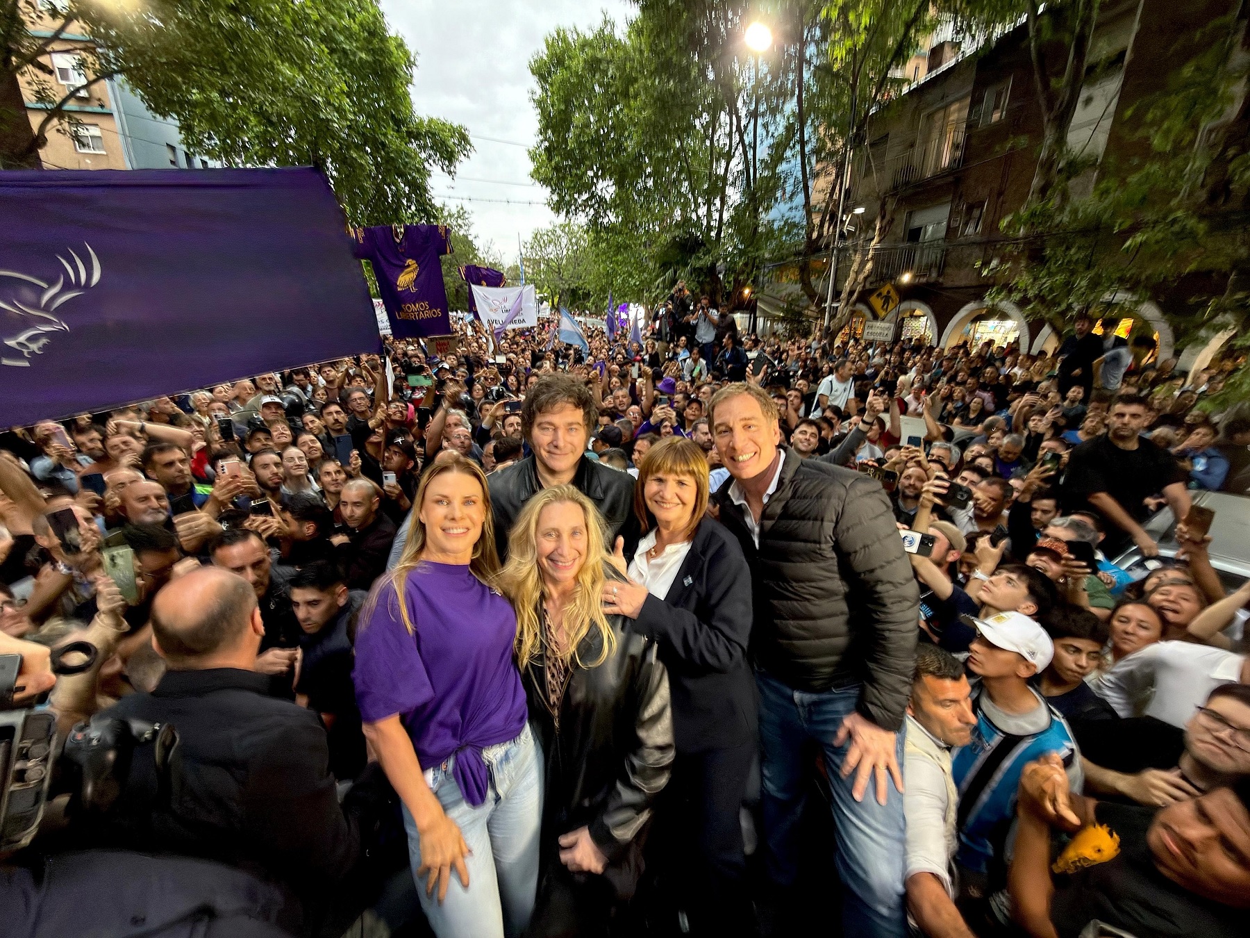Javier Milei buscó votos en Buenos Aires: «Hoy hay menos inflación ...