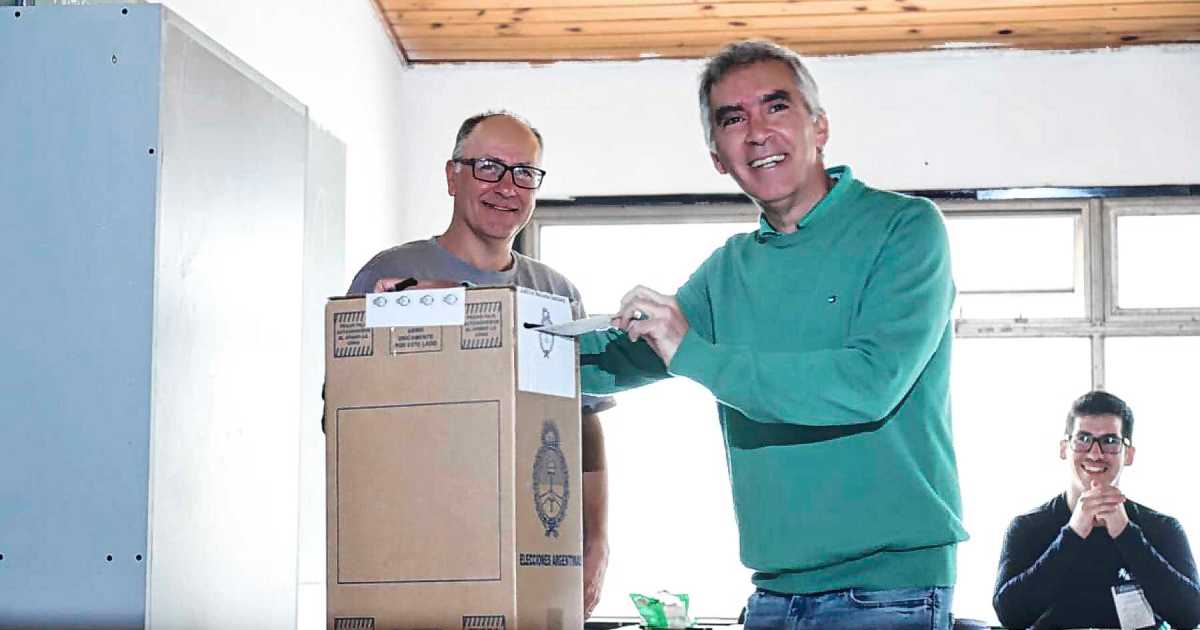Elecciones 2025: Facundo López votó en Viedma y llamó a «crear un ...