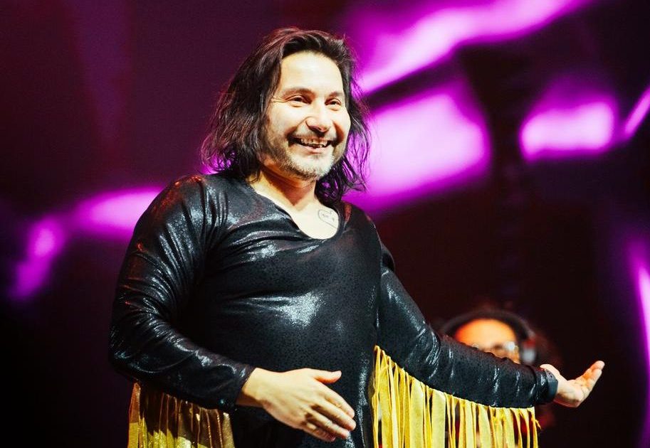 El consagrado humorista Felipe Avello llega desde Chile con su ...