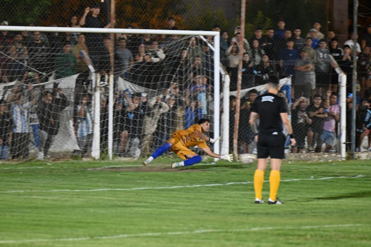 Atlético Regina le ganó por penales a La Amistad en Allen y es campeón ...