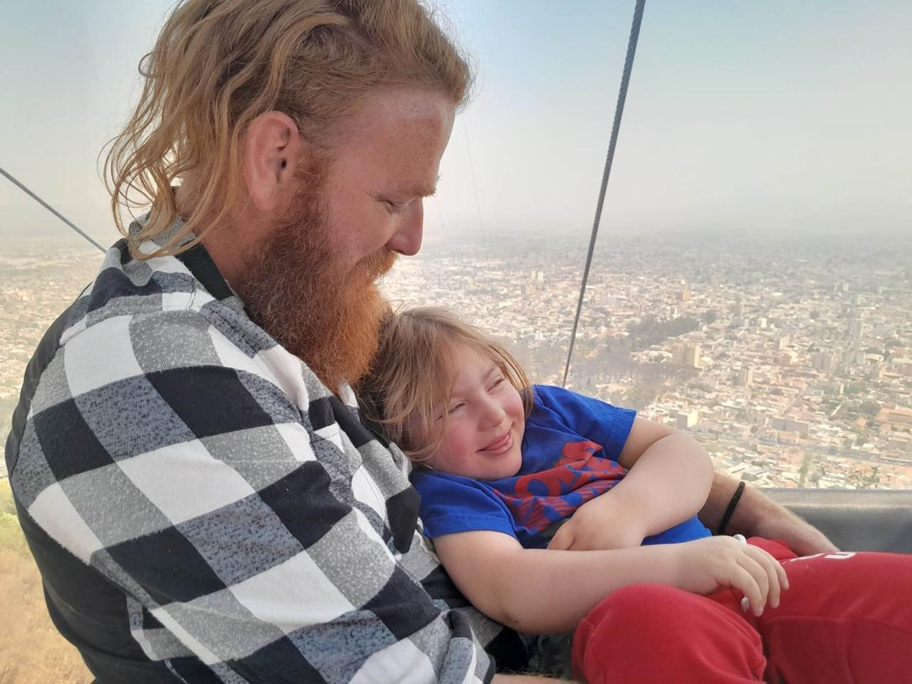 Kurt, un nene de Neuquén padece epilepsia y su familia busca una opción ...