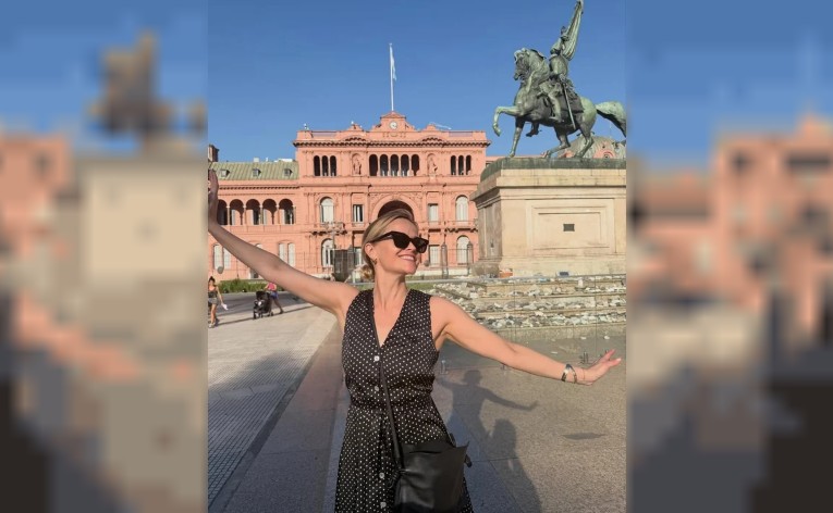 Reese Witherspoon, de paseo por Buenos Aires: fotos en la Plaza de Mayo ...