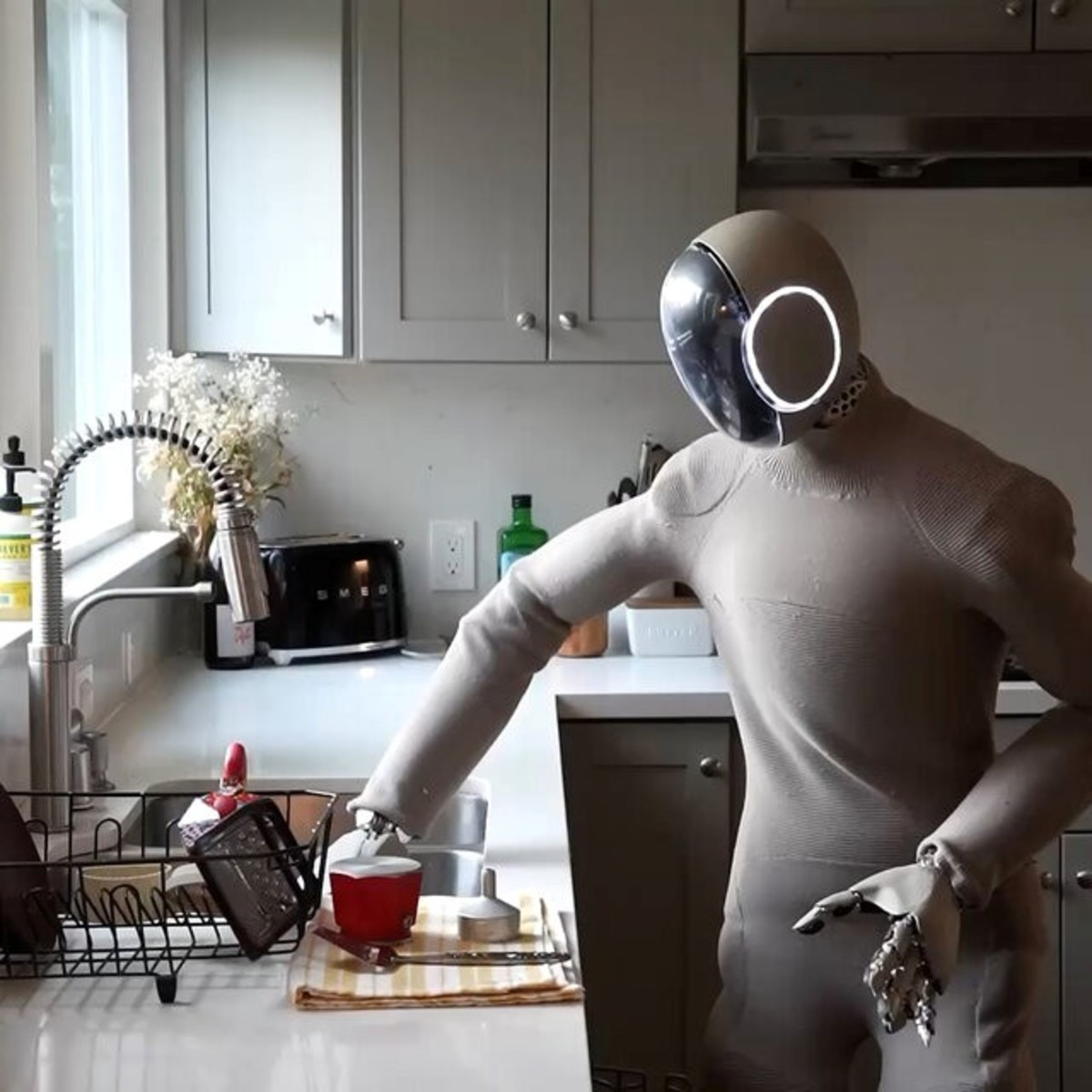 Un robot humanoide que cocina y limpia en hogares de China: prueban su ...