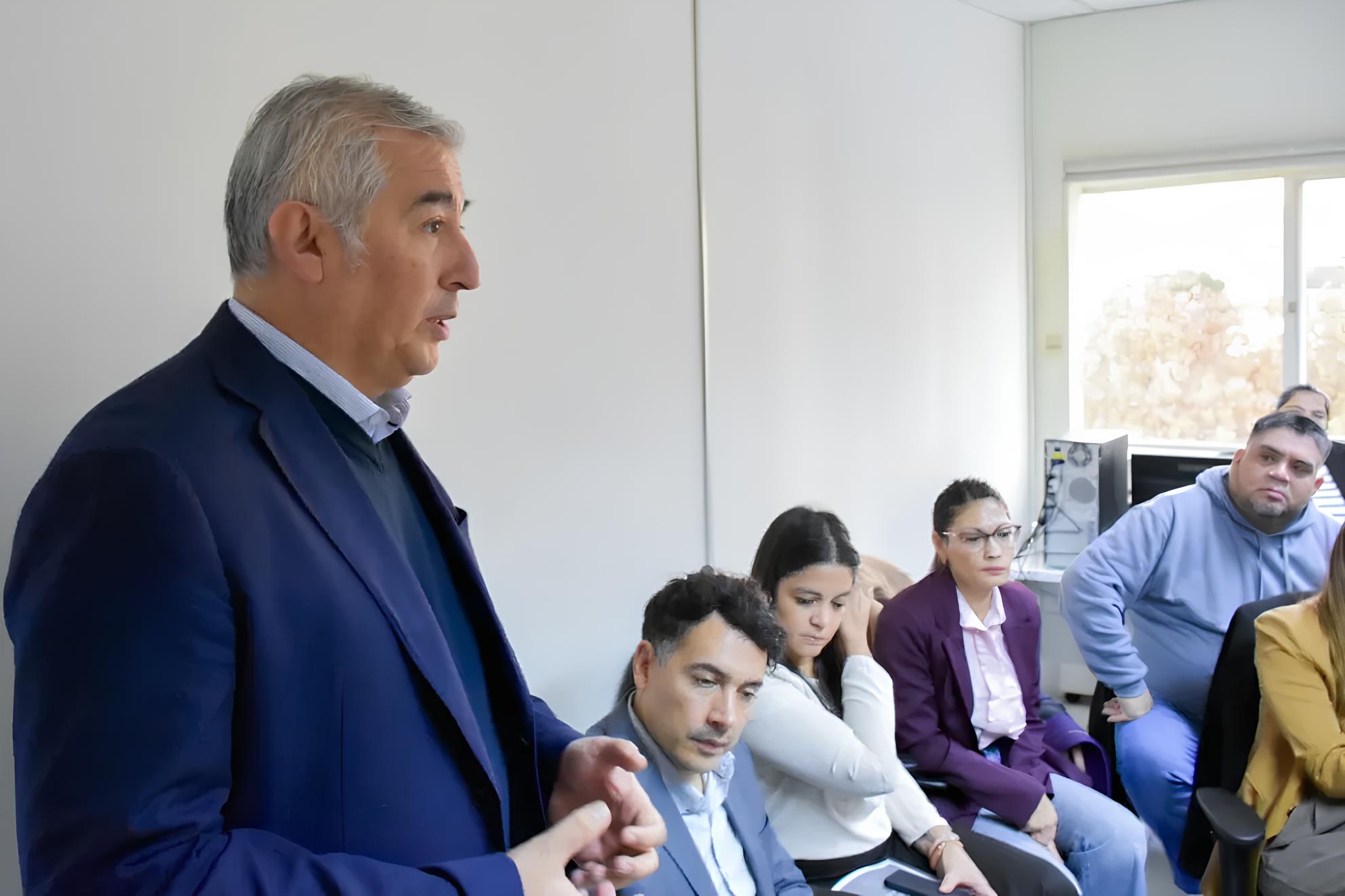 Reabren el convenio colectivo para más de 3.800 estatales en Neuquén ...