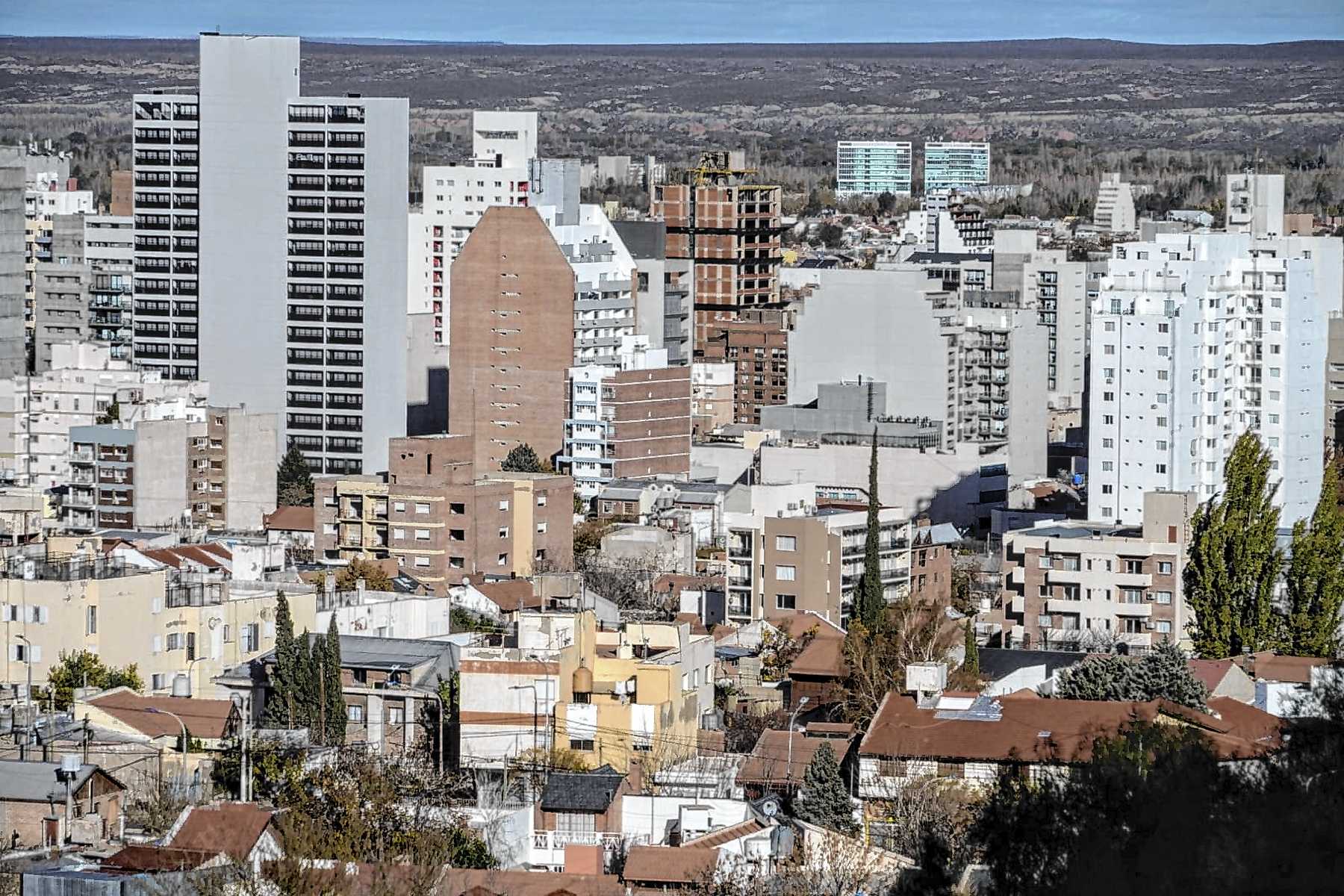 Gaido logró más de 8.000 millones de superávit en las cuentas 2025 de ...