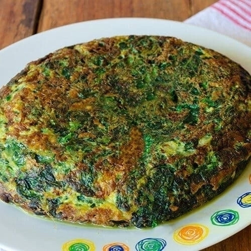Tortilla de acelga al horno: la receta saludable, rápida y sin frituras ...