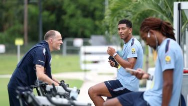 Inglaterra sufrió un robo camino a Kansas City en la previa de su debut ...