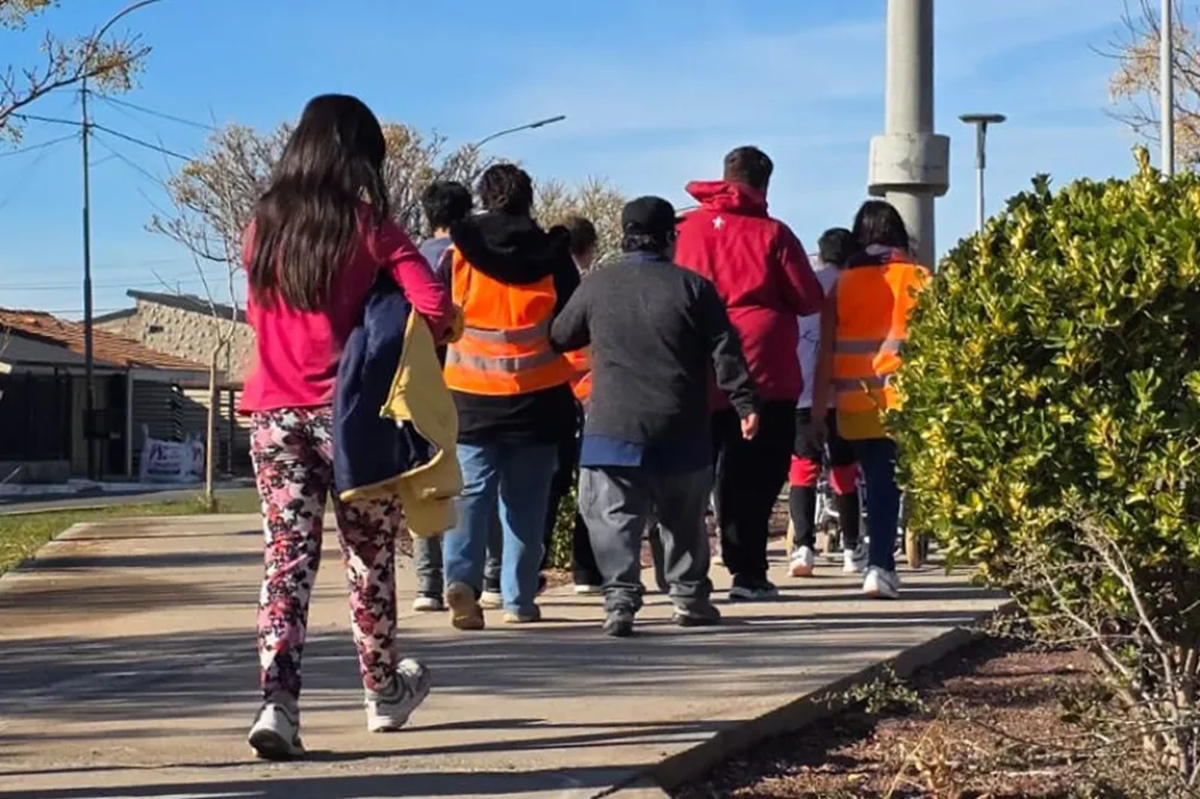 Impulsan caminatas inclusivas para adolescentes y jóvenes en Cutral Co ...