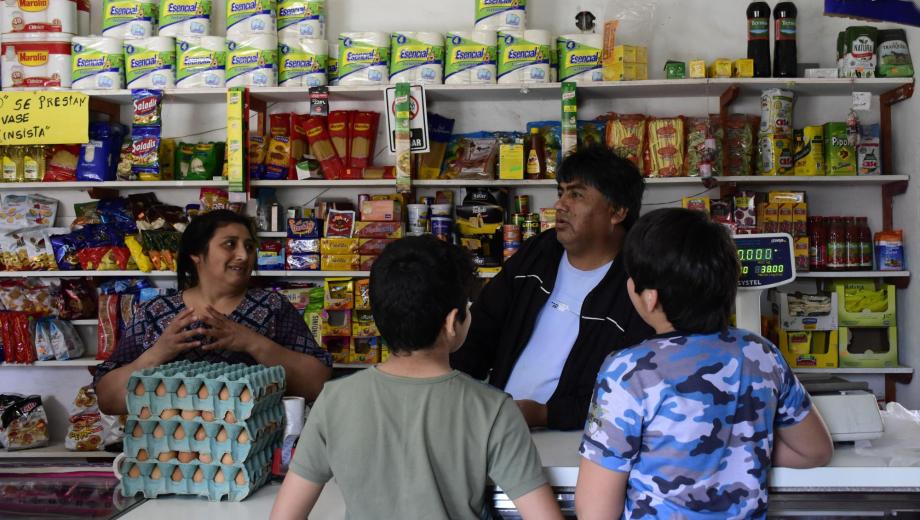 Almacén de barrio: hasta 16 horas abierto para que sea rentable