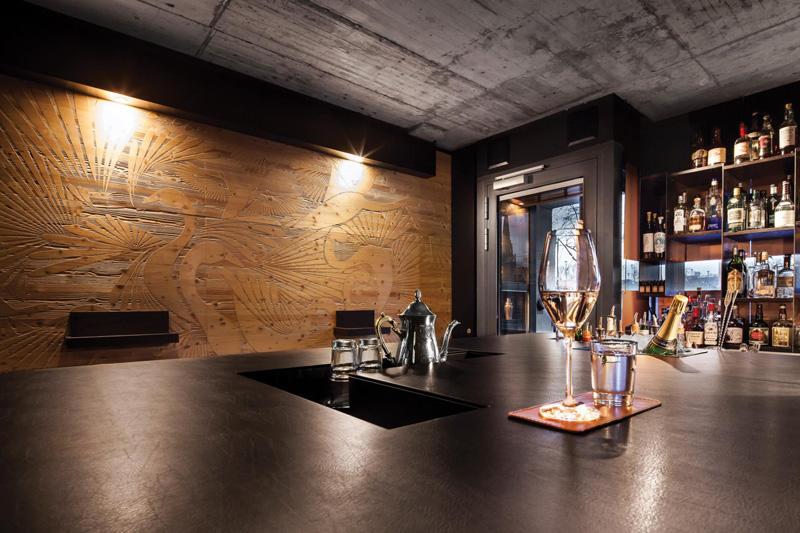 Conocé como es por dentro un bar en el edificio más estrecho de ...