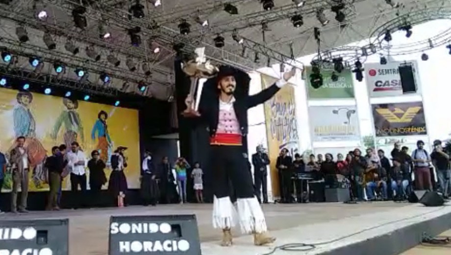 Este es el neuquino campeón en el Festival de Malambo en Laborde
