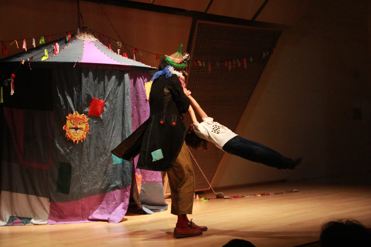 Vacaciones de invierno: llega Mamotretto y su “cirquito casi imposible ...